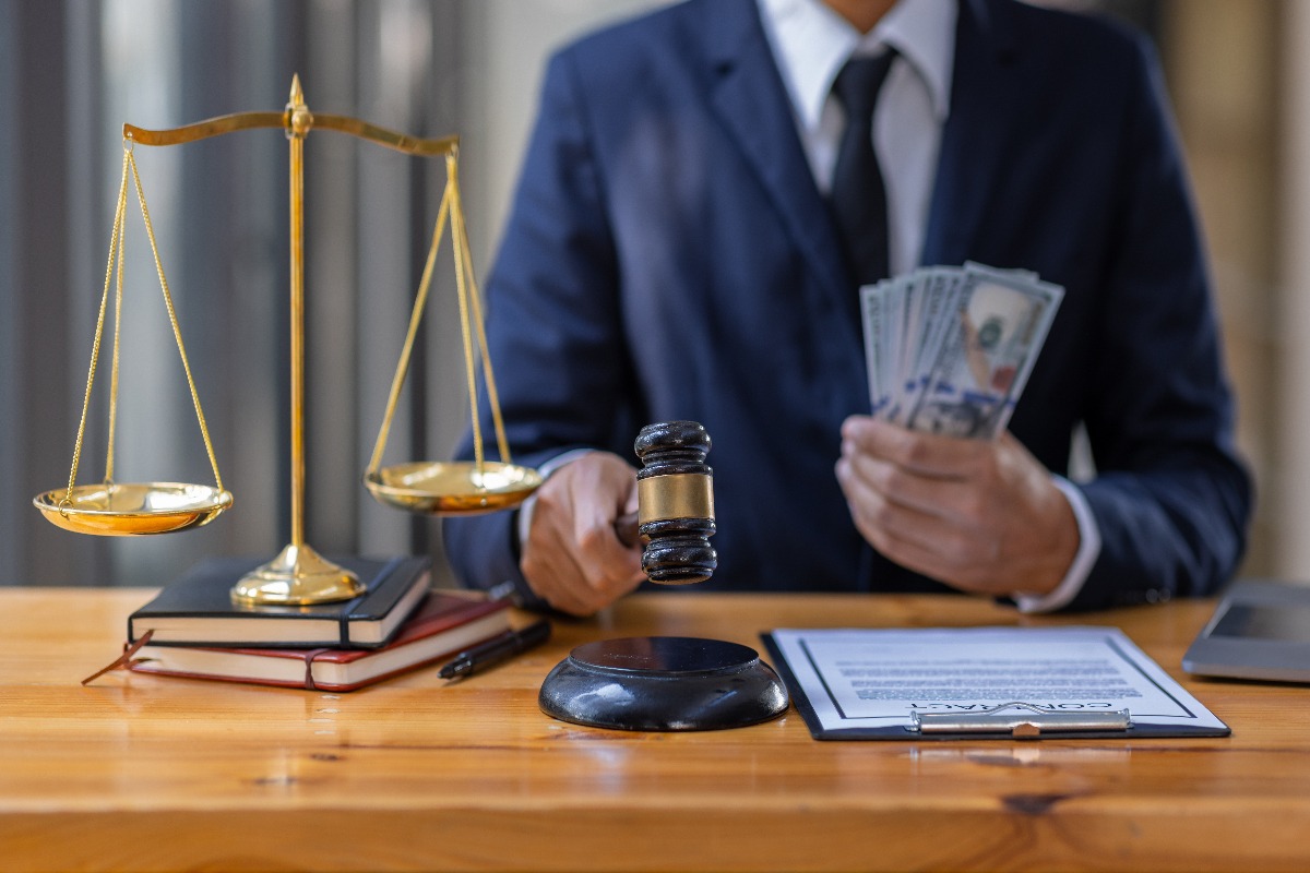 Best Lawsuit Funding Companies of 2025 | Top Legal Funding Options